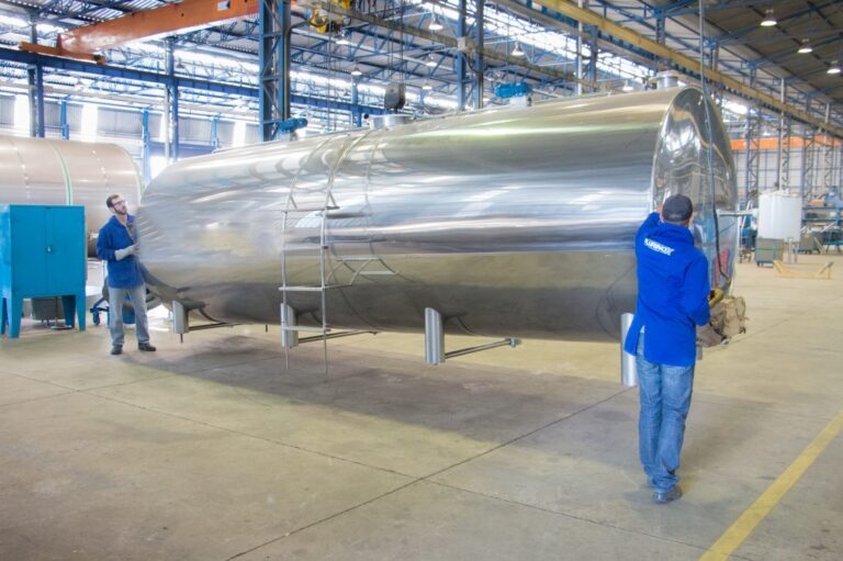 2026 AVRIL – Visite de SERAP Industries à Gorron – Association EuroMayenne